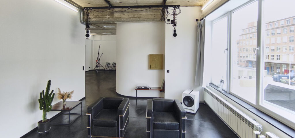 raw studios. - Berlin's premier production studios for photo & film